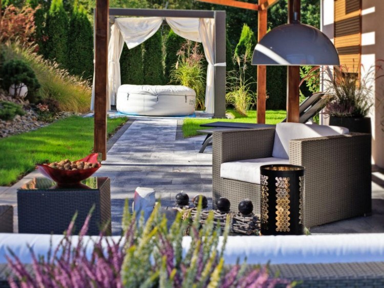 Zainspiruj się na taras! Sprawdź najlepsze pomysły i trendy na rok 2021!